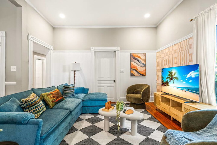 Spacious 4bd - Sleeps 10 - Movie Night & Bbq - Durham, NC