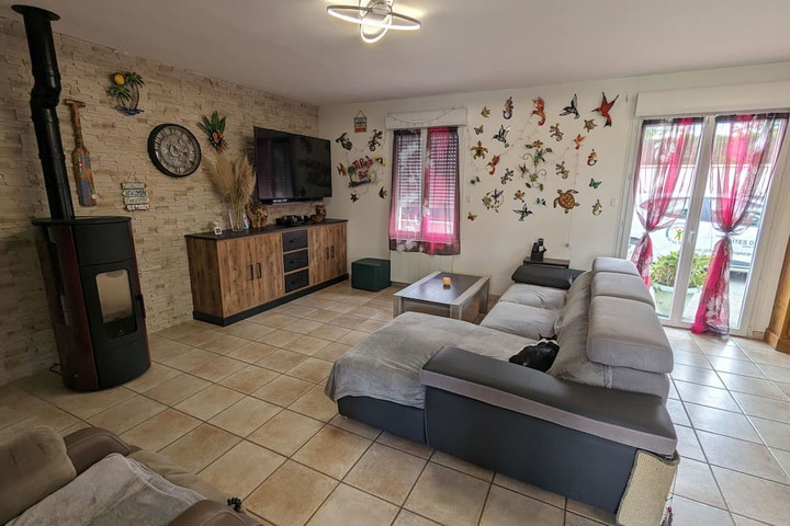 Titre Proposé : Gîte Familial Avec Piscine Chauffée, Jardin Et Jeux Pour Enfants à L'orée De La Forêt D'orléans - Loiret