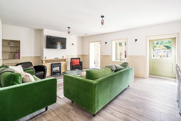 Countryside Cottages With Access To Pool & Spa Near Bath - Chippenham