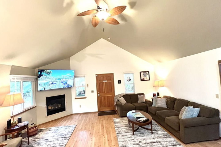 Volcano Retreat - 2br 2ba Kitchen Fireplace Near Np - Volcano, HI