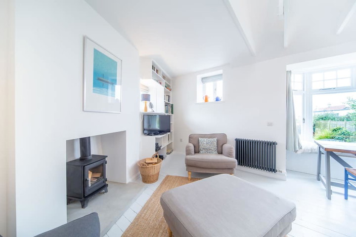 Fig Cottage Is A Traditional Cottage With A Modern Twist - East Neuk