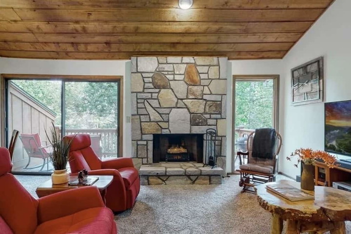 Mountain Getaway In Sapphire, Nc, Lakes, Waterfalls & Skiing Nearby - Cashiers, NC