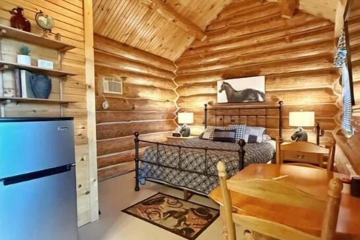Nice Cabin Overlooking The Water And Close To Glade Top Trail Mark Twain Forest - Mississippi
