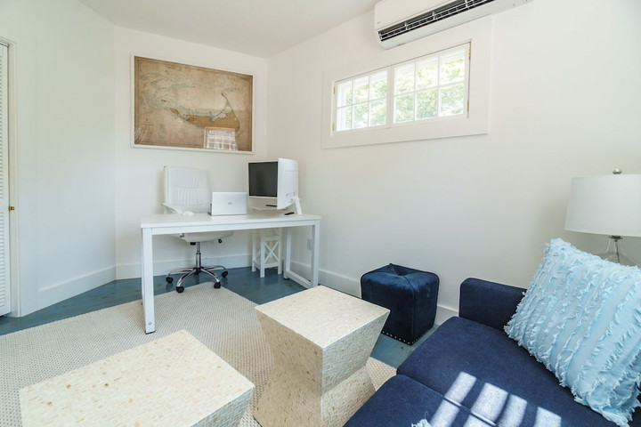 Spacious 5 Br, 4 Ba Home, A Block Fr Harbor, Near World Class Dining, Shopping - Nantucket, MA