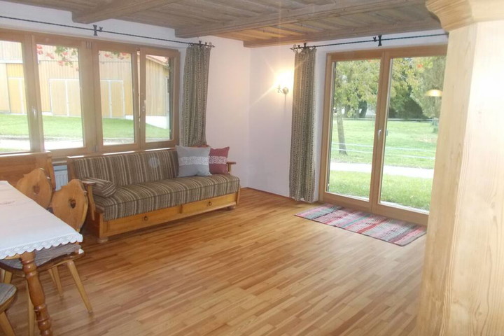 Ferienwohnung, 85 Qm Mit Zwei Schlafzimmern Und Terrasse - Bad Aibling