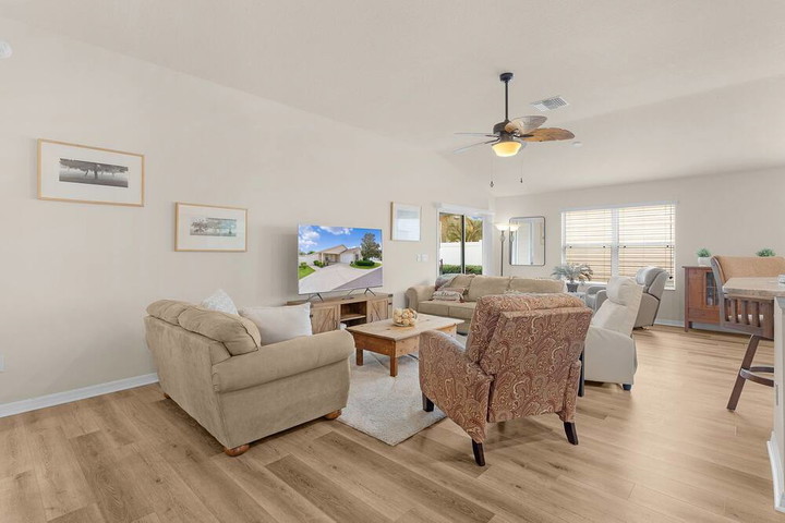 3/2 Pet Friendly Courtyard Villa - Leesburg, FL