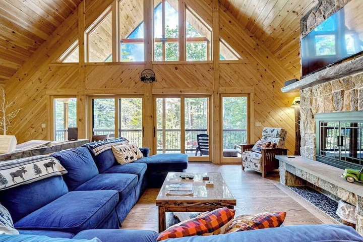 Rural 4br - Fireplace - Balcony - Washer Dryer - Wolfeboro, NH