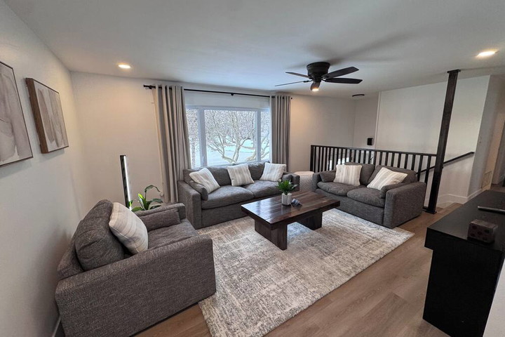 Spacious 4-bedroom House In Tranquil New Lenox With Ac - Tinley Park, IL