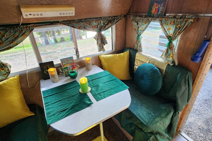 Wizard Of Oz Themed, Vintage 1967 Aloha Camper/glamper! - Redmond, WA