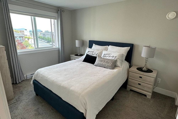 Modern One-bedroom Retreat In Bear Mountain - Langford