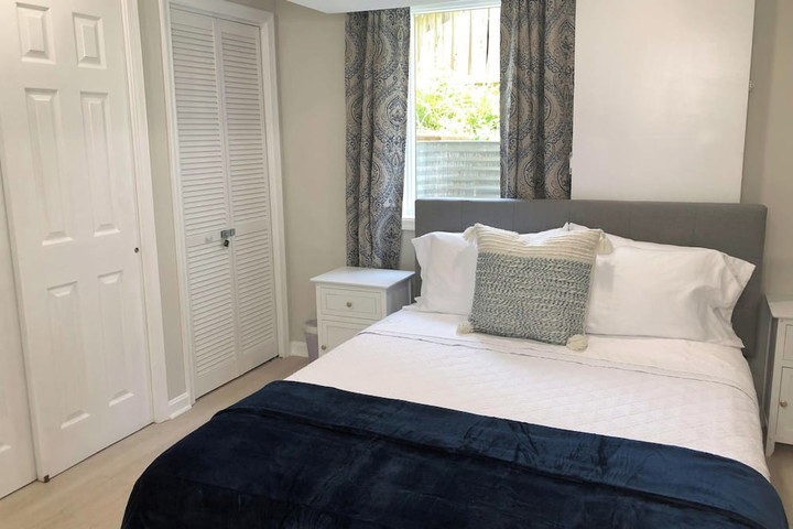 Exclusive Escape- 1 Mile To Metro W/ Full Kitchen! - Fairfax, VA