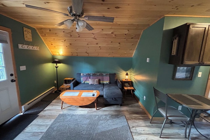 Adirondack Getaway 1-bedroom Apartment With Ac In Tupper Lake - Tupper Lake, NY