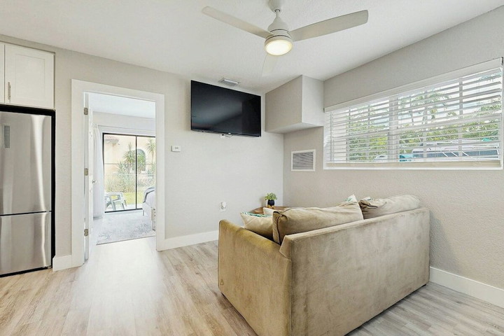 The Palms Unit 2 - Enclosed Yard - Tamarac