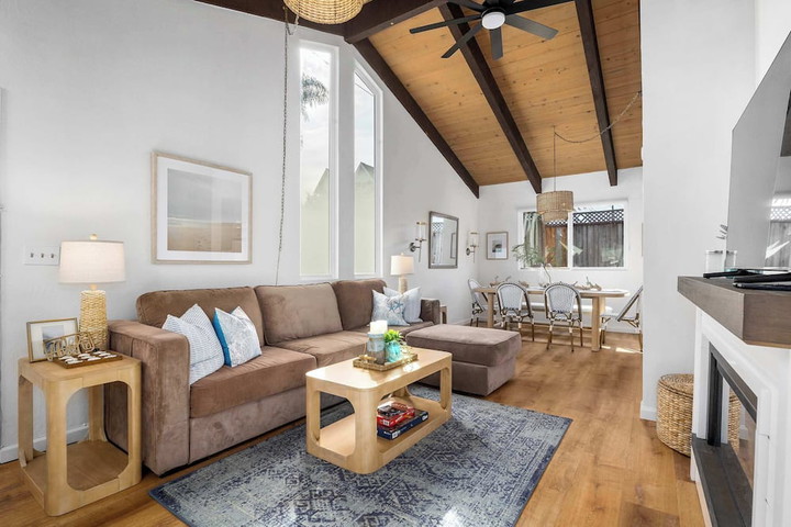3 Bedroom Home - 6 Min Walk To Beach - Santa Cruz, CA