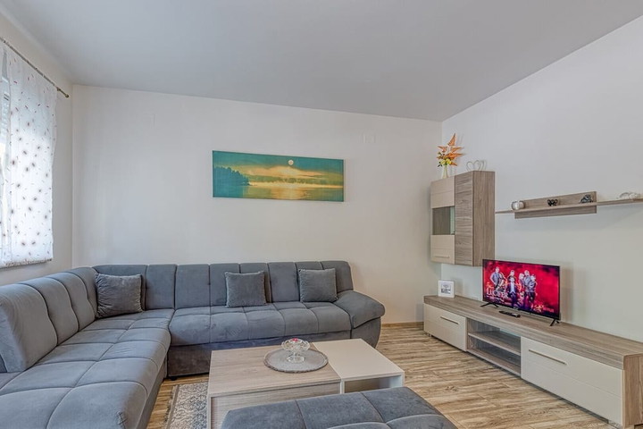 Two-bedroom Apartment Mara With Terrace A1 - Strunjan