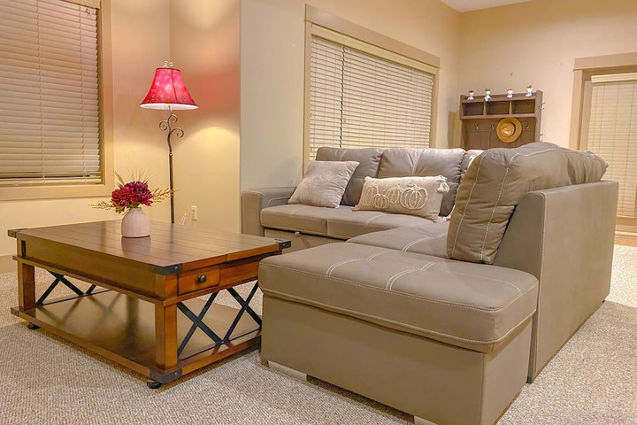 Luxurious Retreat Beside The Picturesque Hills - ケロウナ
