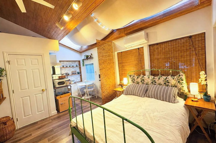 Curated Luxury & Well-equipped Suite W Own Entry - Vancouver Island