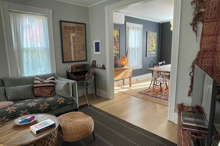 An In-town Beauty With Late Checkout - Great Barrington, MA