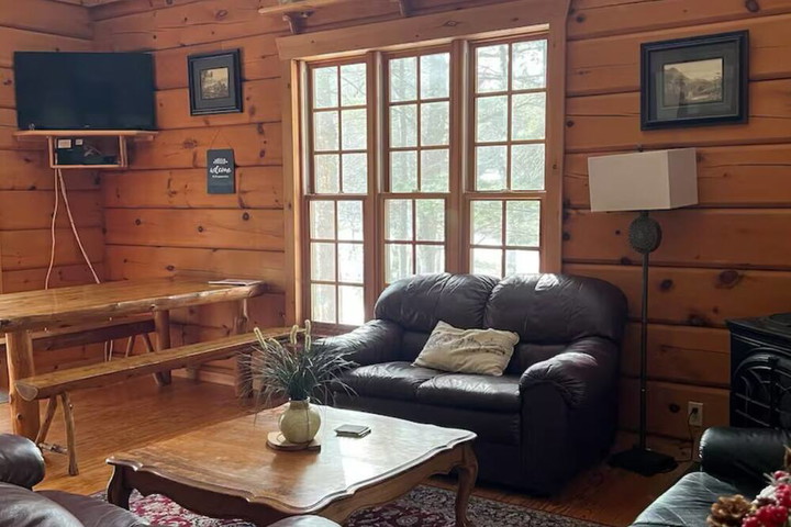 Logcabin In Adk Of Fall Foliage And Winter Whiteface / Lake Placid Fun - Wilmington, NY