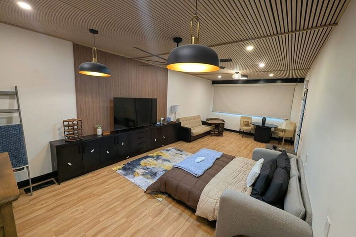 Spacious Renovated Suite Lincoln Beamsville - Modern Rustic - Beamsville