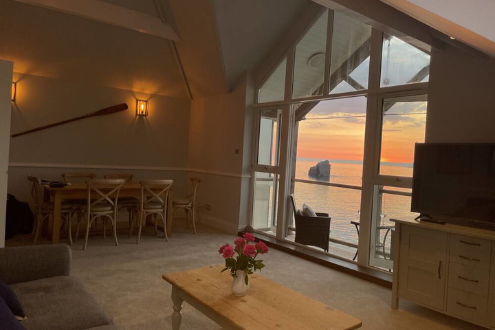 12 Thurlestone Rock, Pet Friendly, With Pool In Thurlestone - Bigbury-on-Sea