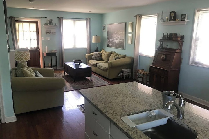 3 Bedroom Tounhouse Near King Street Metro - Alexandria, VA