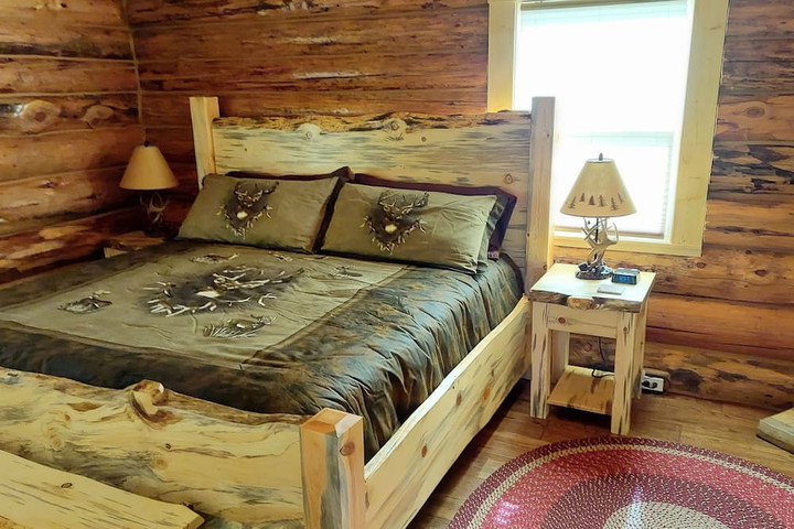 Legacy Lodge - Log Home Retreat - 5 Bed 2 Bath With Stunning Mountain Views !! - Libby, MT