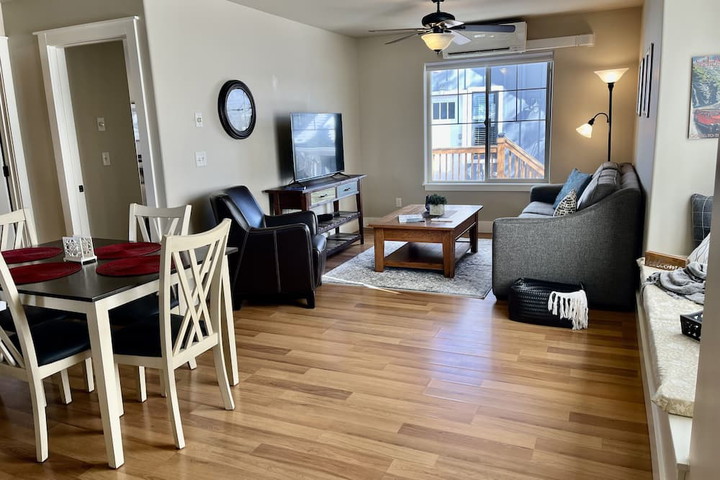 Cozy Carriage House In Bozeman, 3 Miles To Downtown - Bozeman, MT