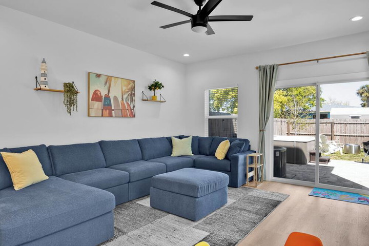 Beach Home | Hot Tub | Bikes & E-scooters | Game Room - Jacksonville Beach, FL