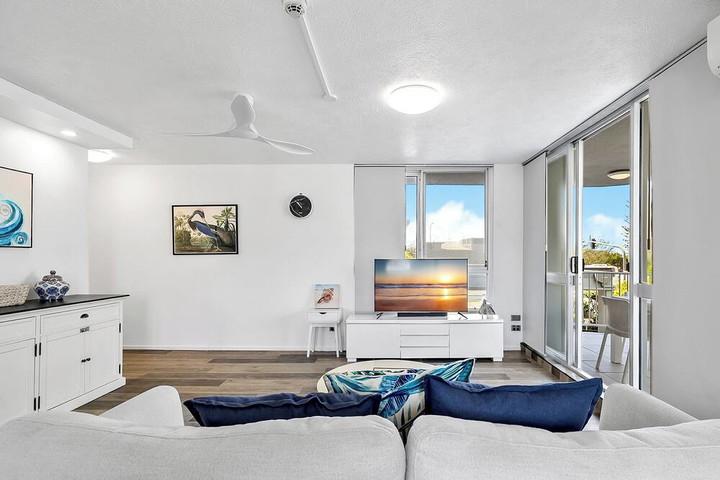 Beachside Superior Apartment - Alexandra Headland