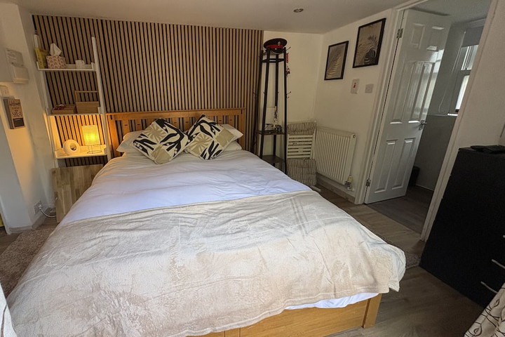 Hot-tub Hideaway - Luxurious Getaway For Two In Torquay, Near Station And Beach. - Torquay
