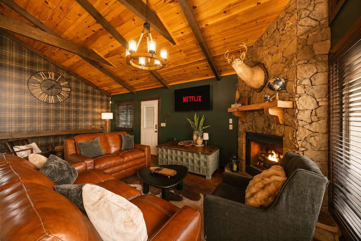 Retreat50 Acresmtn Views Hot Tubfire Pitsleeps 10game & Media Roomellijay - Chatsworth, GA
