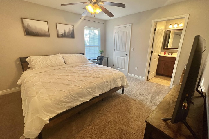Unwind, Recharge, Repeat: Your Cozy Retreat Awaits. Only 8 Miles From Flw - Fort Leonard Wood, MO