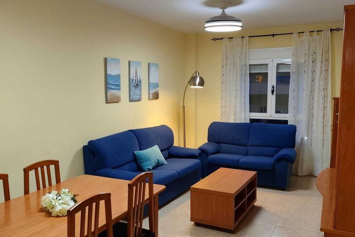 Apartamento Urb. Roquetas De Mar. Aire Acondicionado. Cerca De La Playa. - Roquetas de Mar
