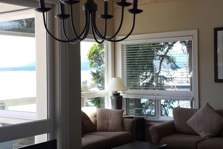 Pender Island Getaway - Luxury Modern Cottage For Rent: - Vancouver Island