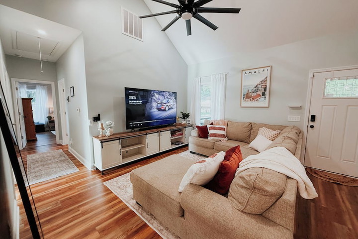 Chic Family - Friendly 3br Home W/ Pool, Hot Tub & Fire Pit Near Parris Island - Port Royal, SC