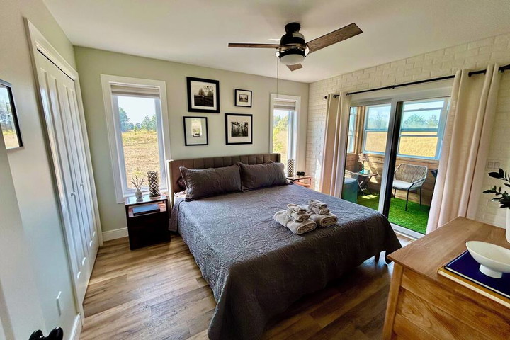 Make The County Cottage Your Luxe Home Base To Explore Beautiful Pec! - Prince Edward County