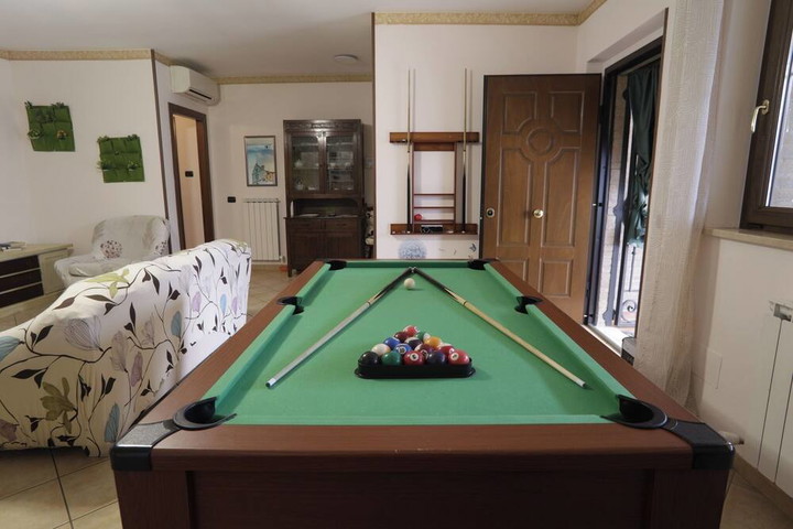 Villa Patty Assisi: Spa Piscina Coperta, Biliardo, Per 2-13 Pers. Pet Friendly - Assisi