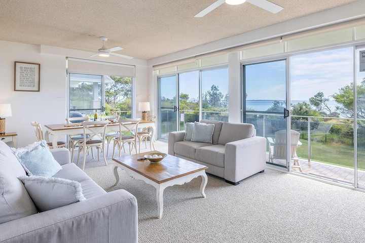 The Helm, 2/22 Voyager Cl - Stunning Waterfront Unit With Air Conditioning - Hawks Nest