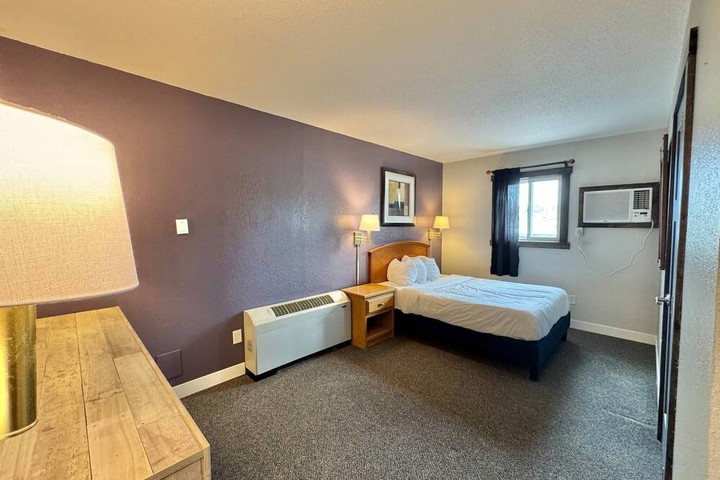 Suite 310 - Cozy 2nd Floor Apt - Rapid City, SD