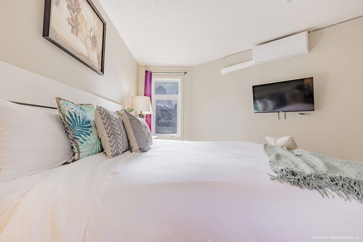 Lovely Mountain View 2br 5bed - Canmore