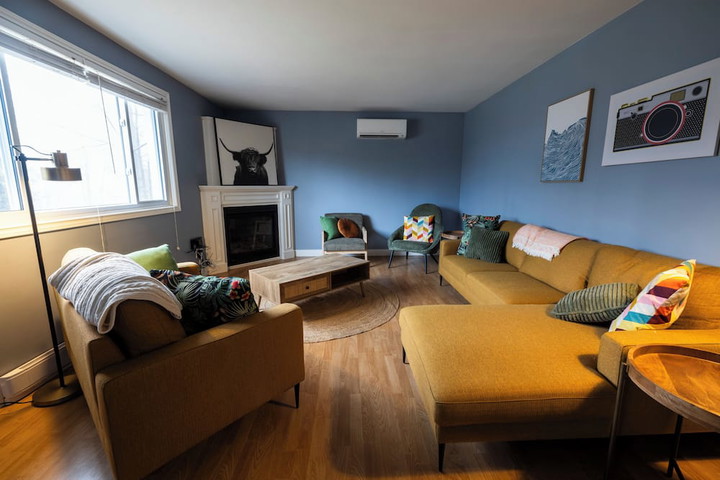 Cutest Home In Sauble - 5 Min. Walk To The Beach! - Sauble Beach