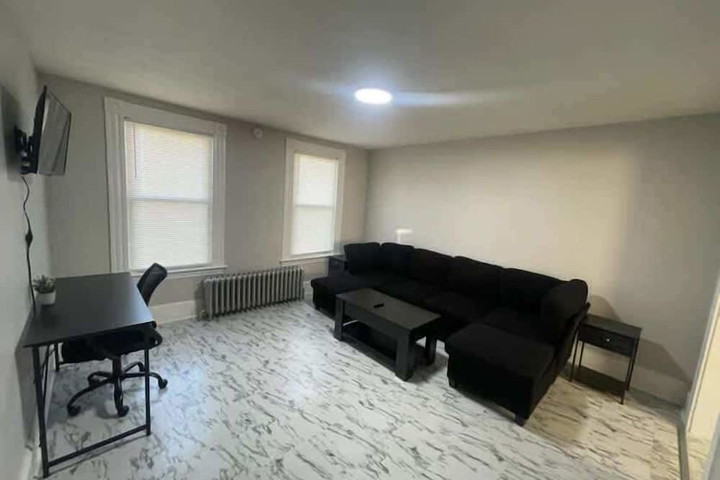 3 Br Apartment Near Wesleyan 201 - Middletown, CT