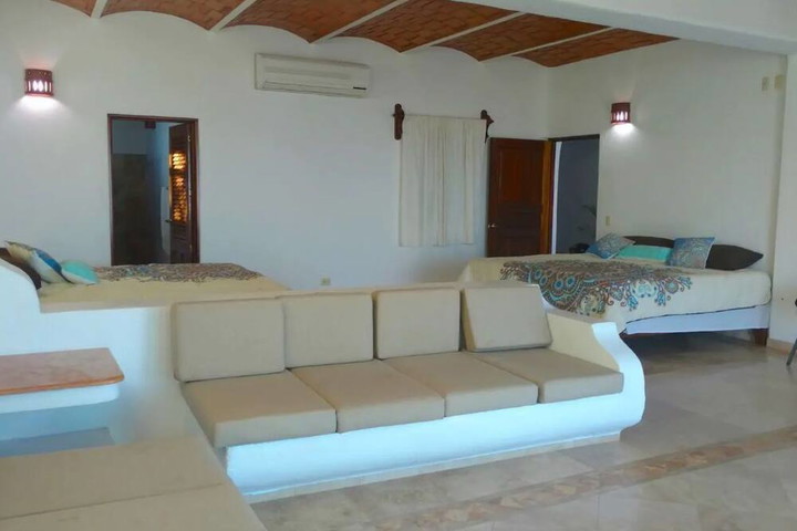Beautiful Sea View Home - Los Ayala
