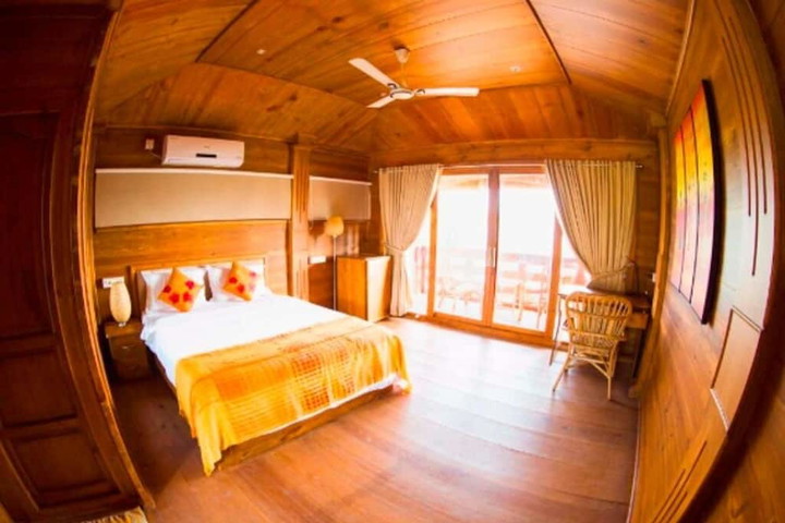 Luxury Wood House On A Private Island - Kollam