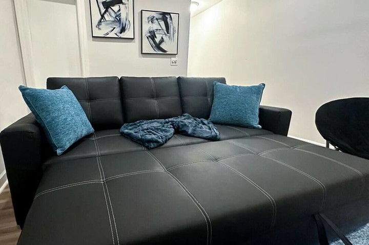 Stylish And Relaxing Apt W/parking And Easy Access To City And Airports - Elmhurst, IL