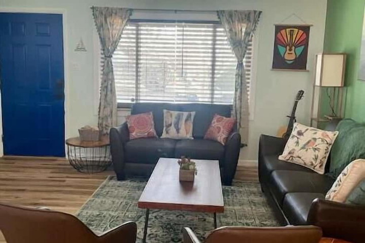 Charming Pet And Family-friendly Centrally Located Home In Arvada. - Westminster, CO