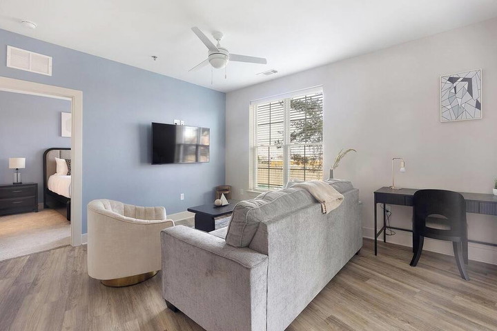 Landing | Stylish 1bd, Gym, Courtyard - Richmond, VA