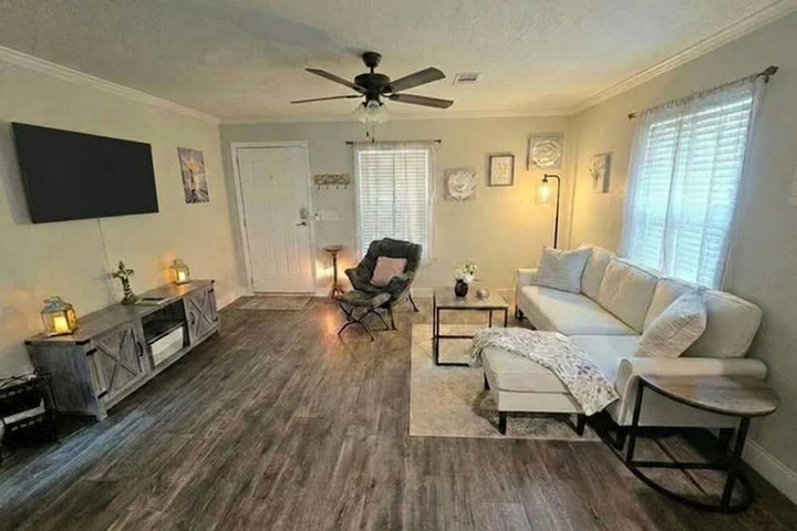 Cleanest Cottage In The County! (Pets Welcome) - Crestview, FL