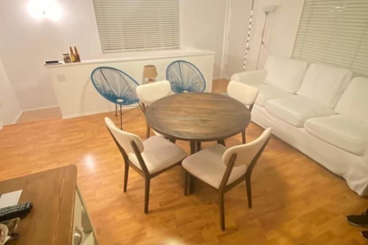 Charming Beach Cottage Duplex-huge Upper Level - Balboa Island, CA